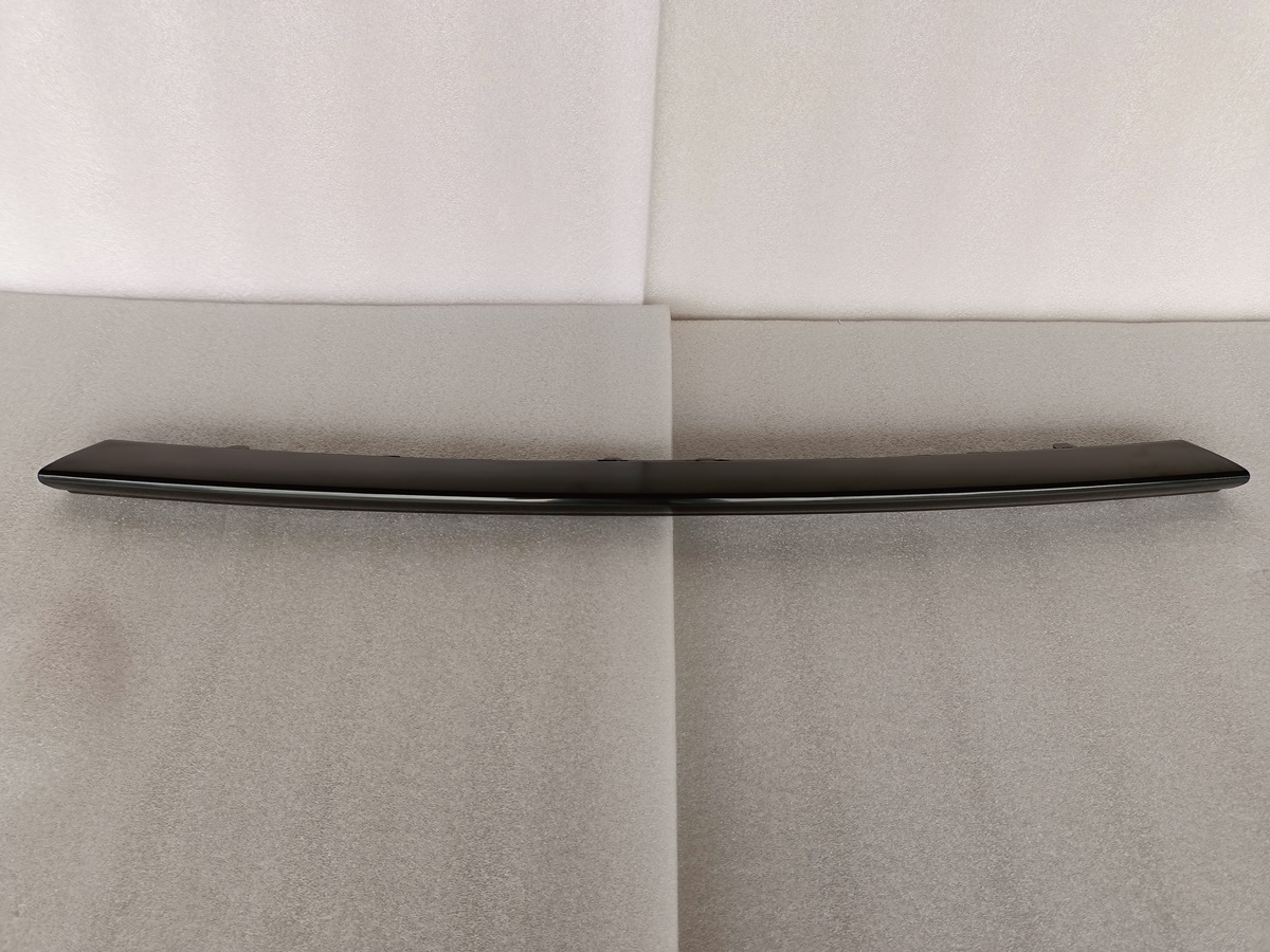 5312206040 Накладка (губа) переднего бампера черная Toyota Camry USA SE ...