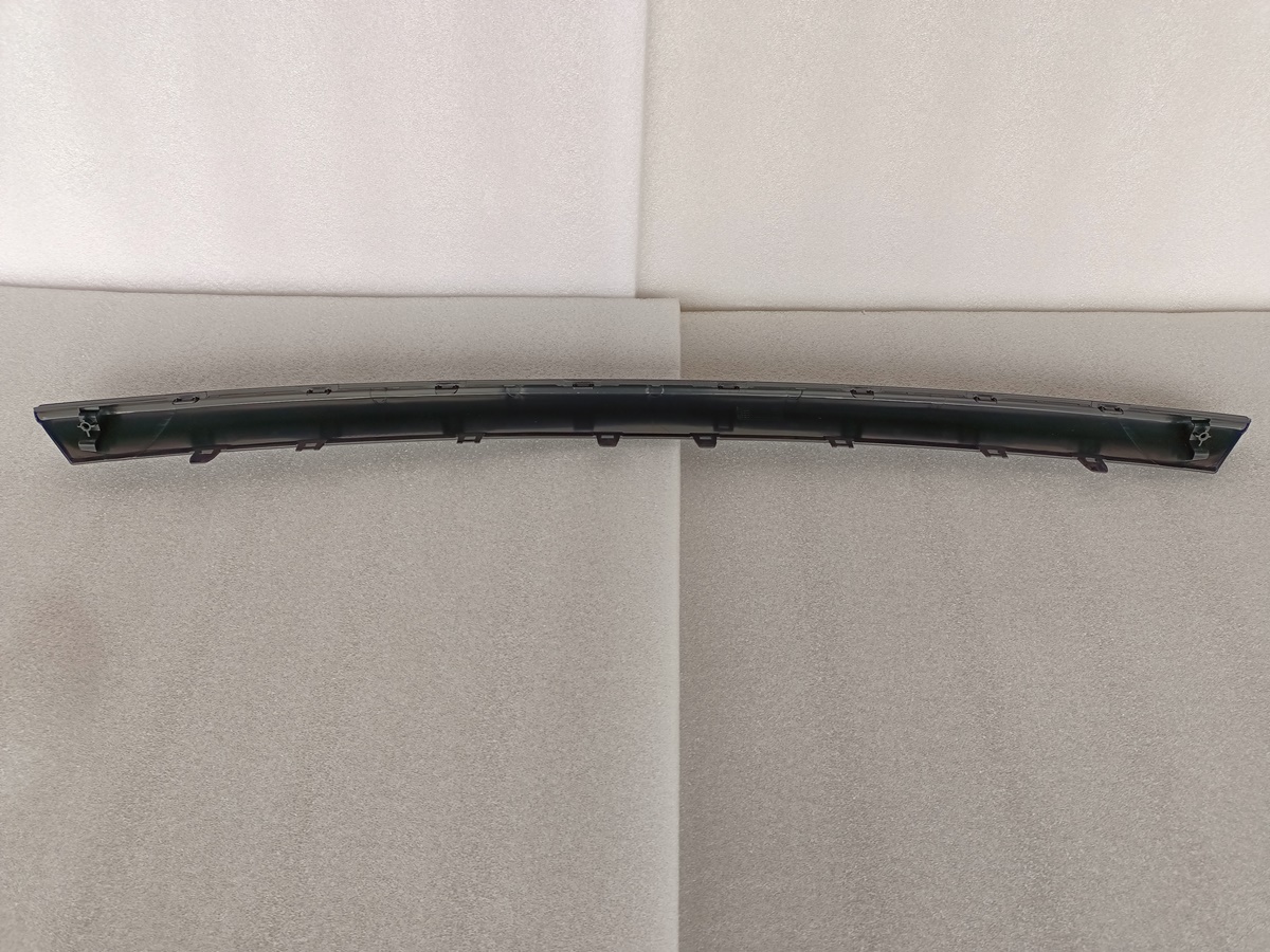 5312206040 Накладка (губа) переднего бампера черная Toyota Camry USA SE ...
