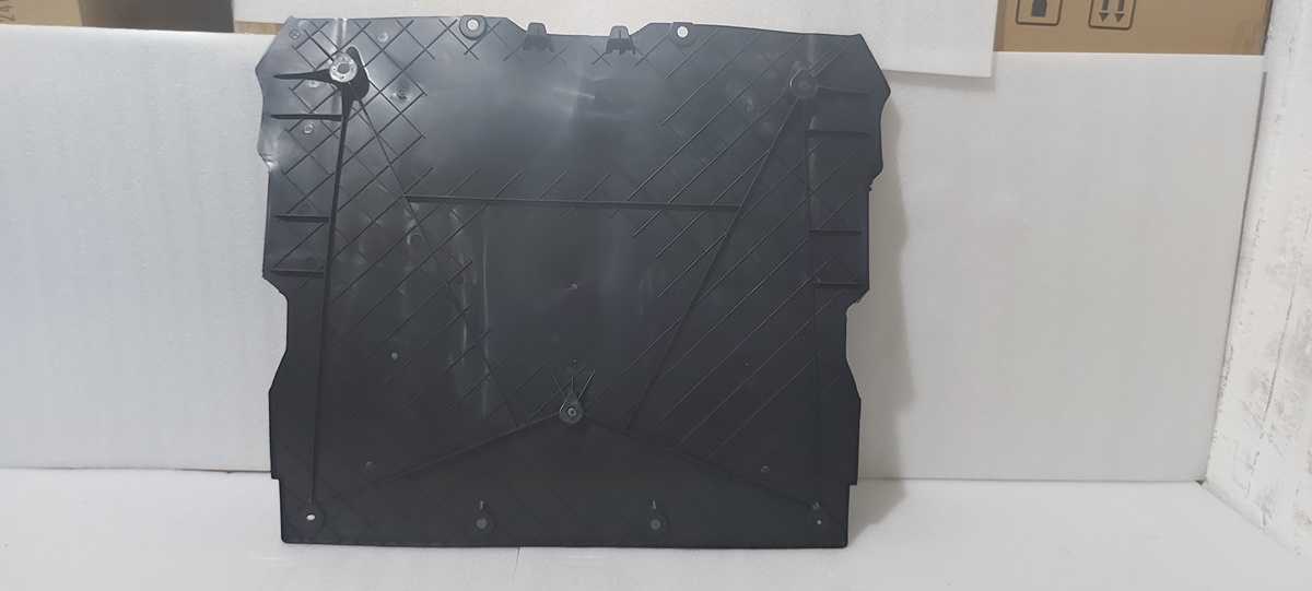 149915100C Защита переднего подрамника Tesla Model 3 (пластик) 2018-2022